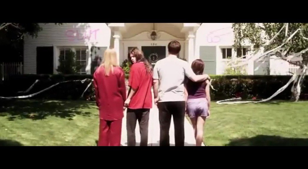 Excision · Film 2013 · Trailer · Kritik